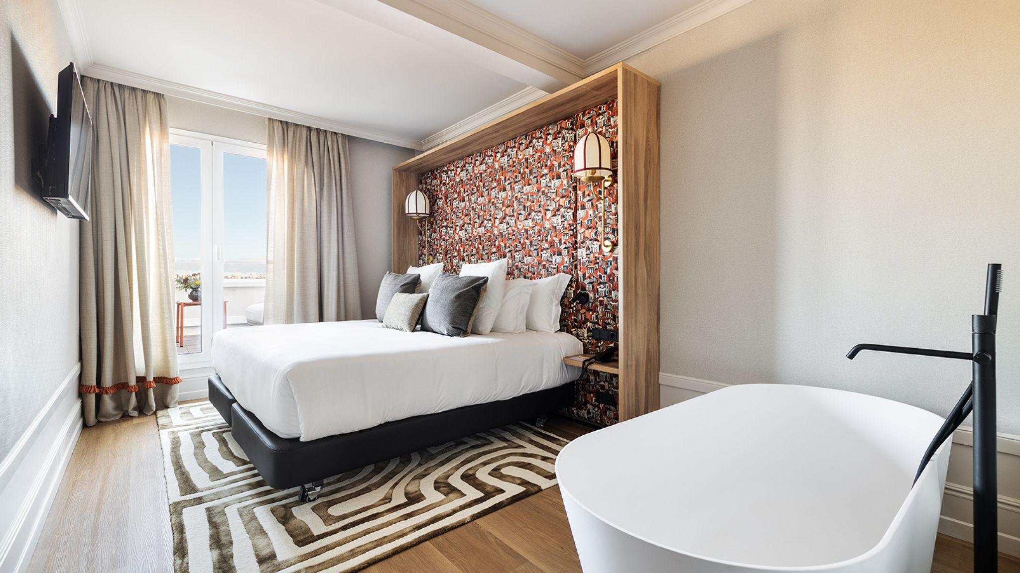 One Shot La Latina Madrid | Central hotel in a lively neighbourhood